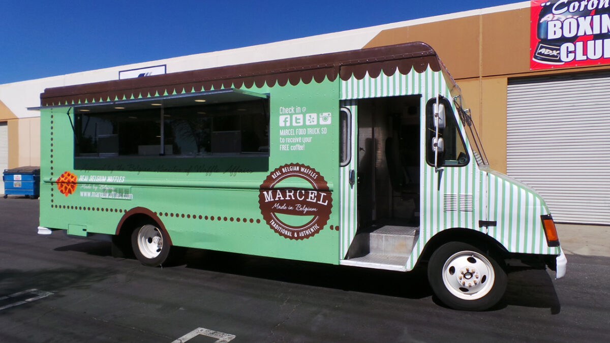 The Walk In Trailer - L.A. Custom Food Trucks